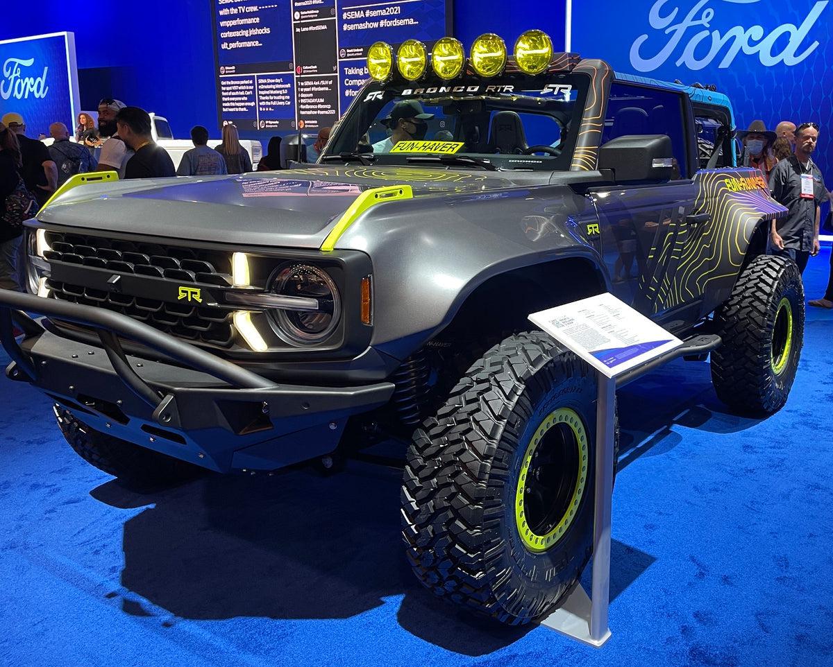 Broncos at SEMA 2021 – Bronc Parts Pro